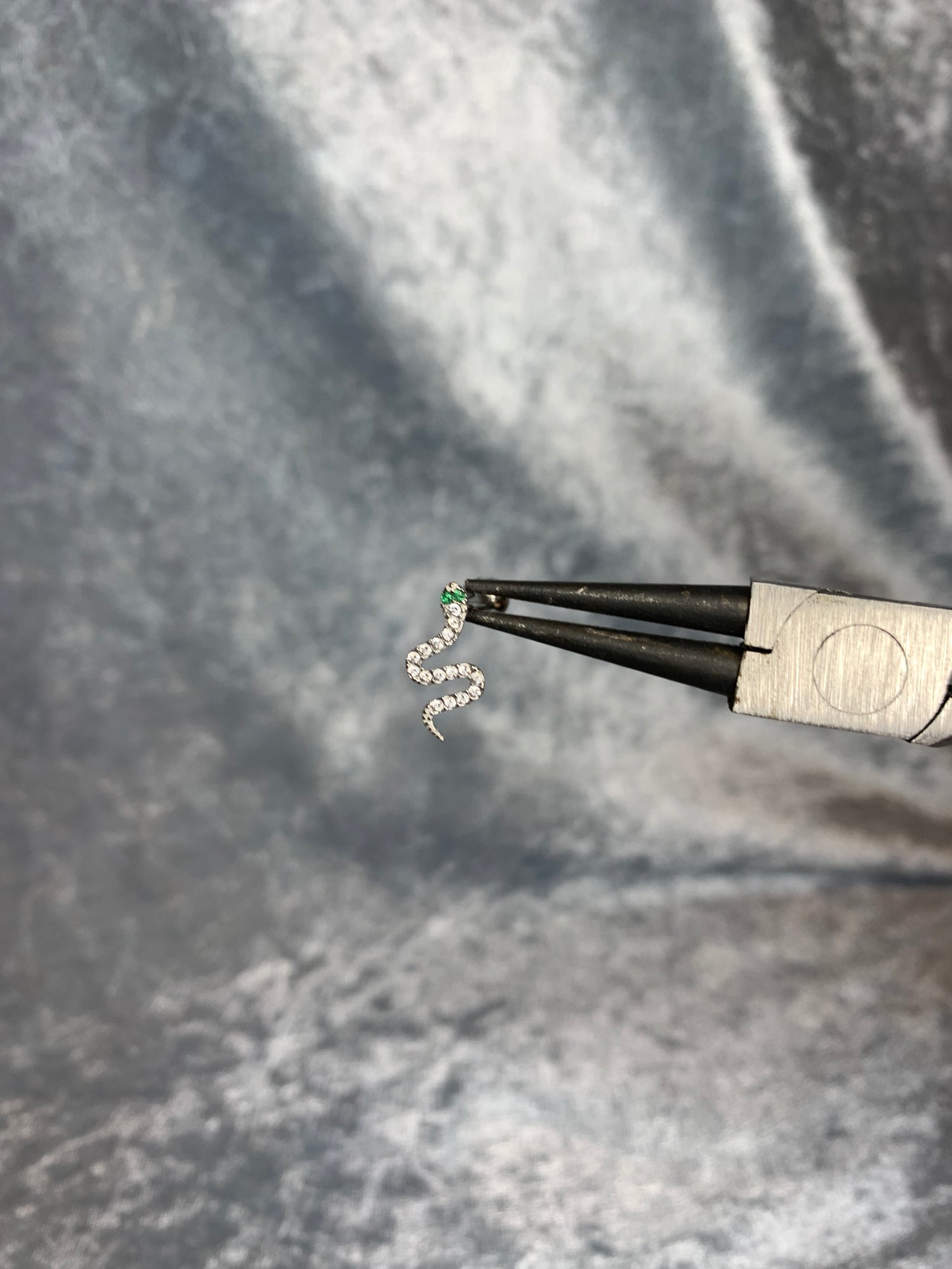 Icy Snake Zungenpiercing – IcyBelly